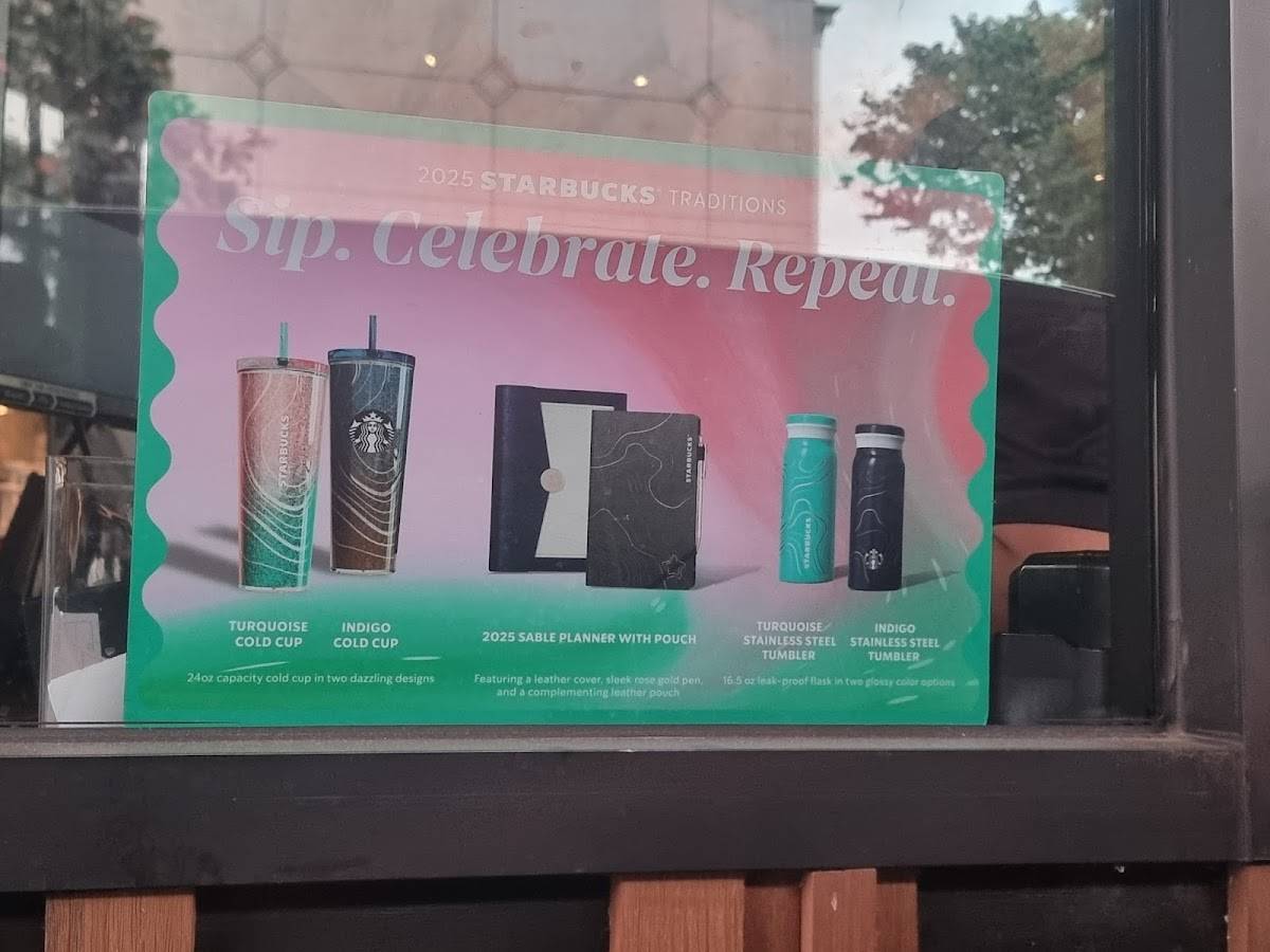Menu at Starbucks Paseo de Magallanes Drive−thru cafe, Makati, Paseo de ...