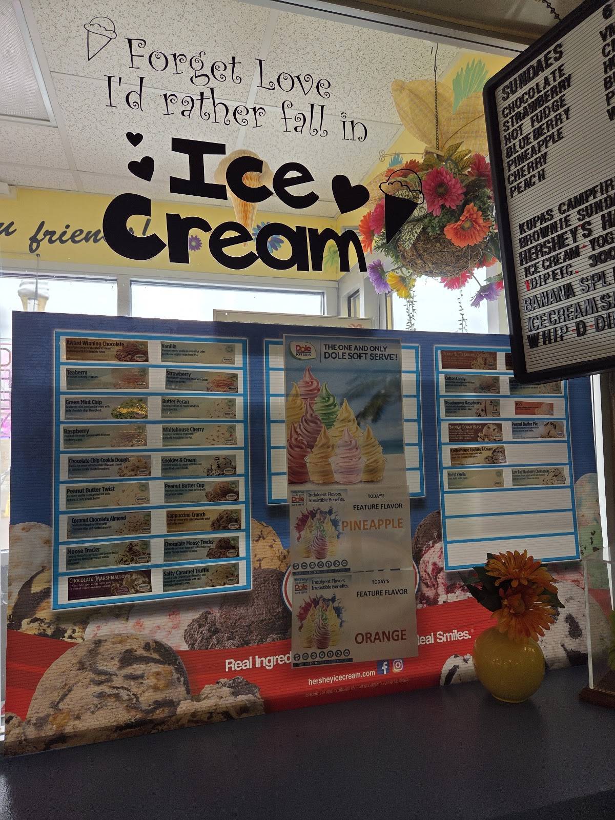 Menu at Hunters' Dairy Freez restaurant, Danville, Montour Blvd #9117