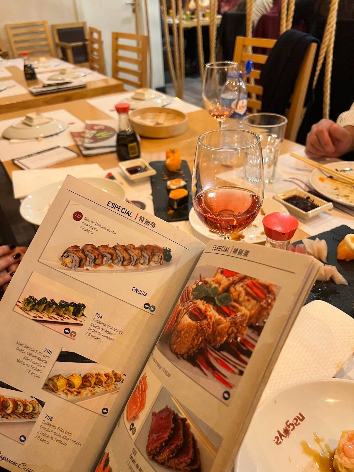 Menu at Entre Copos pub & bar, Lisbon, R. de Entrecampos 11