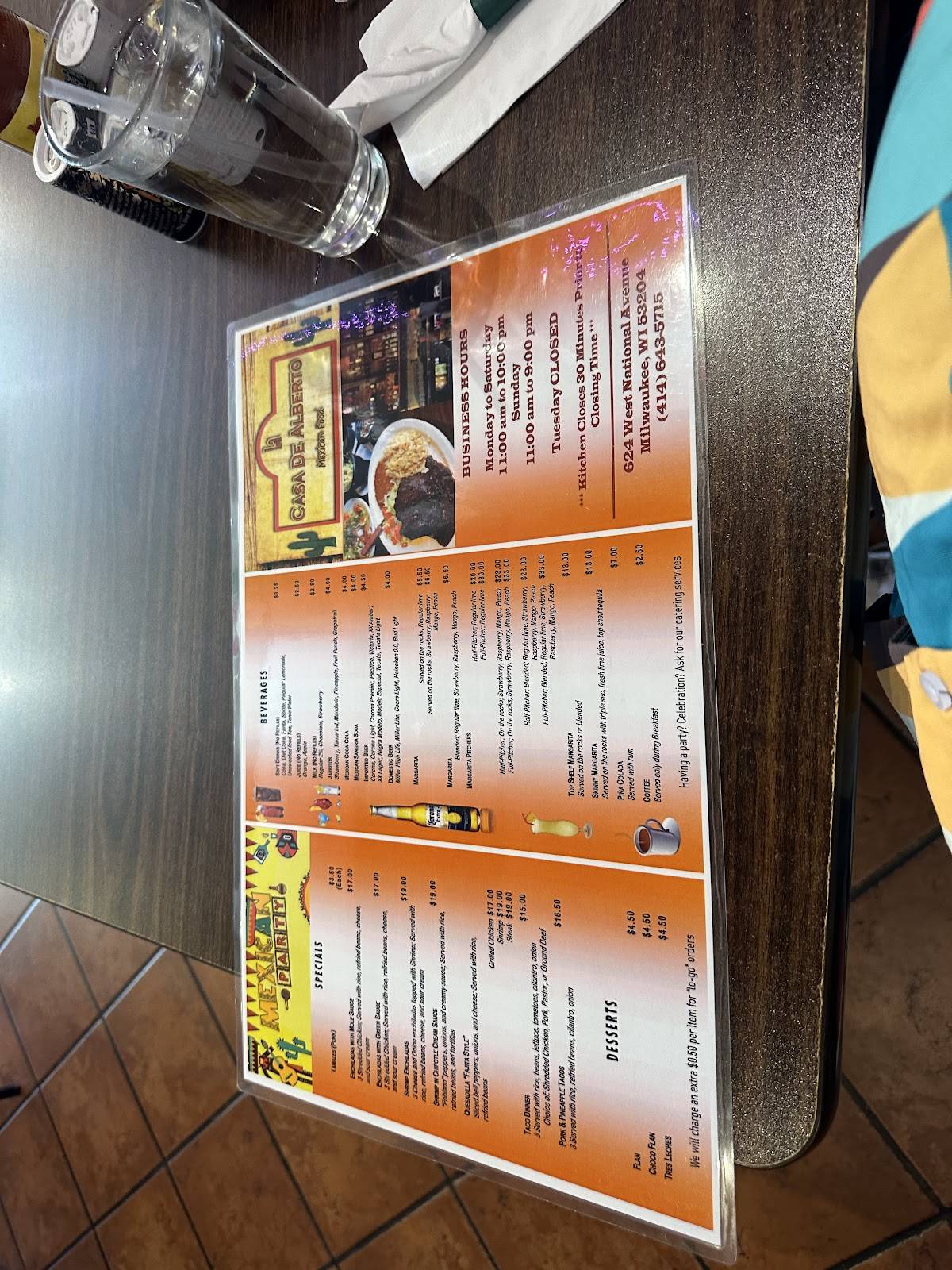 Menu at La Casa de Alberto pub & bar, Milwaukee