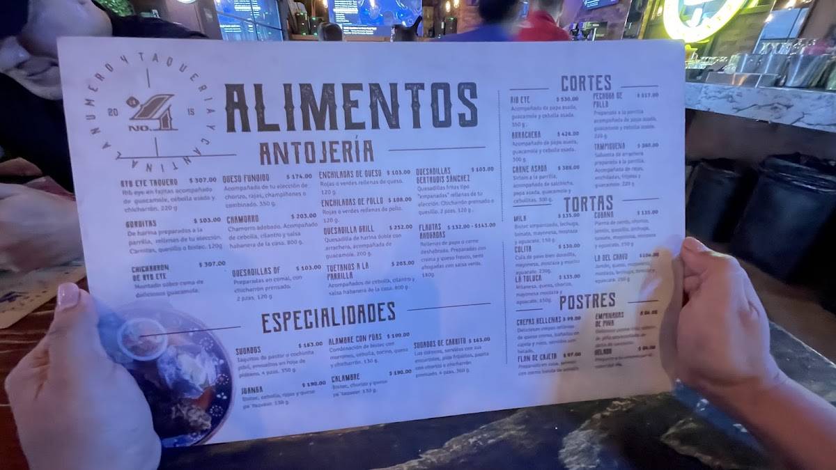Menu at La Numero 4 Plaza Juárez restaurant, Ciudad Juarez
