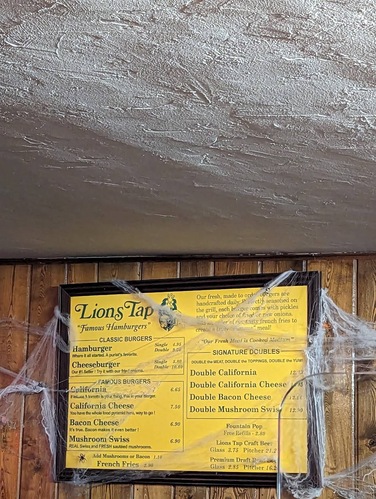 Menu at Lions Tap restaurant, Eden Prairie