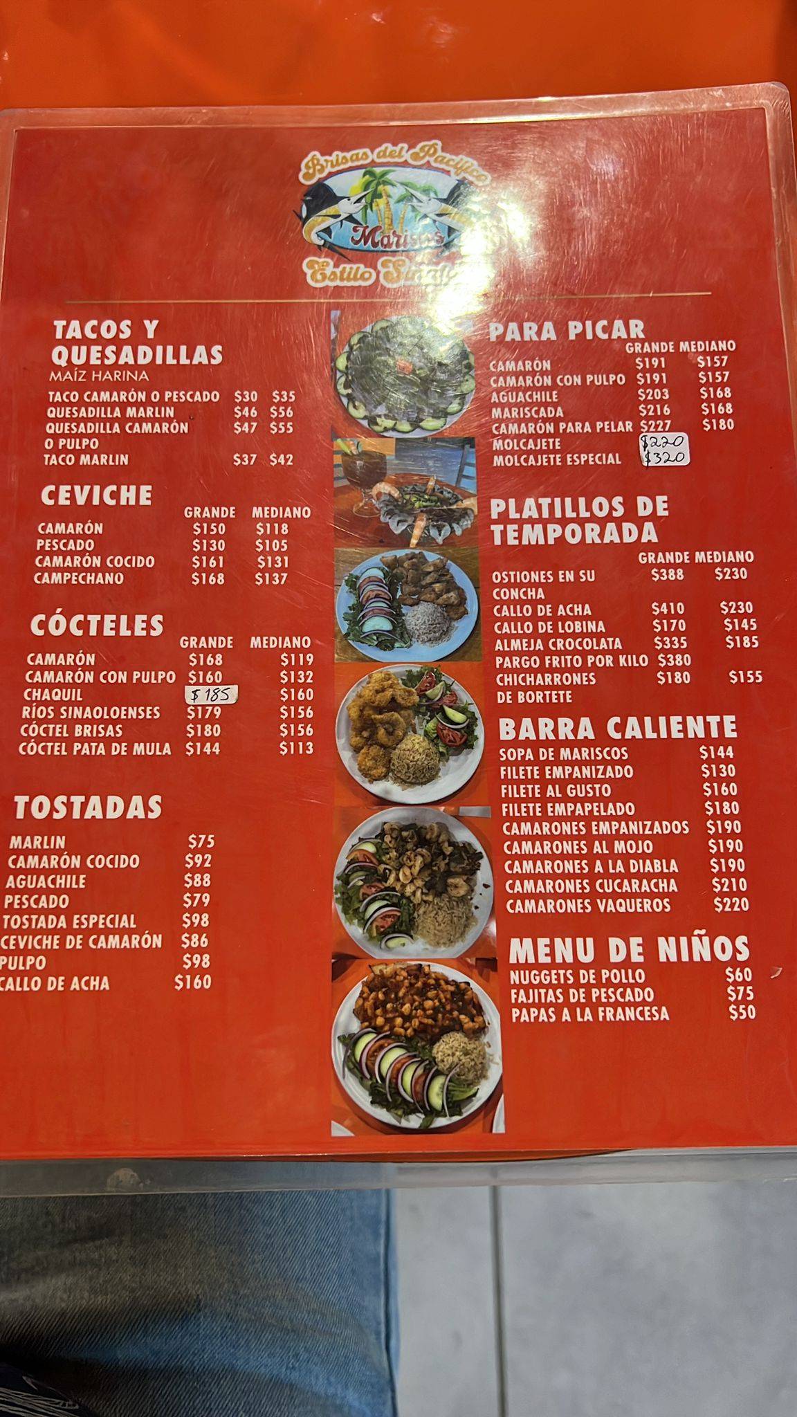 Menu at Mariscos Brisas del Pacifico restaurant, El Pueblito