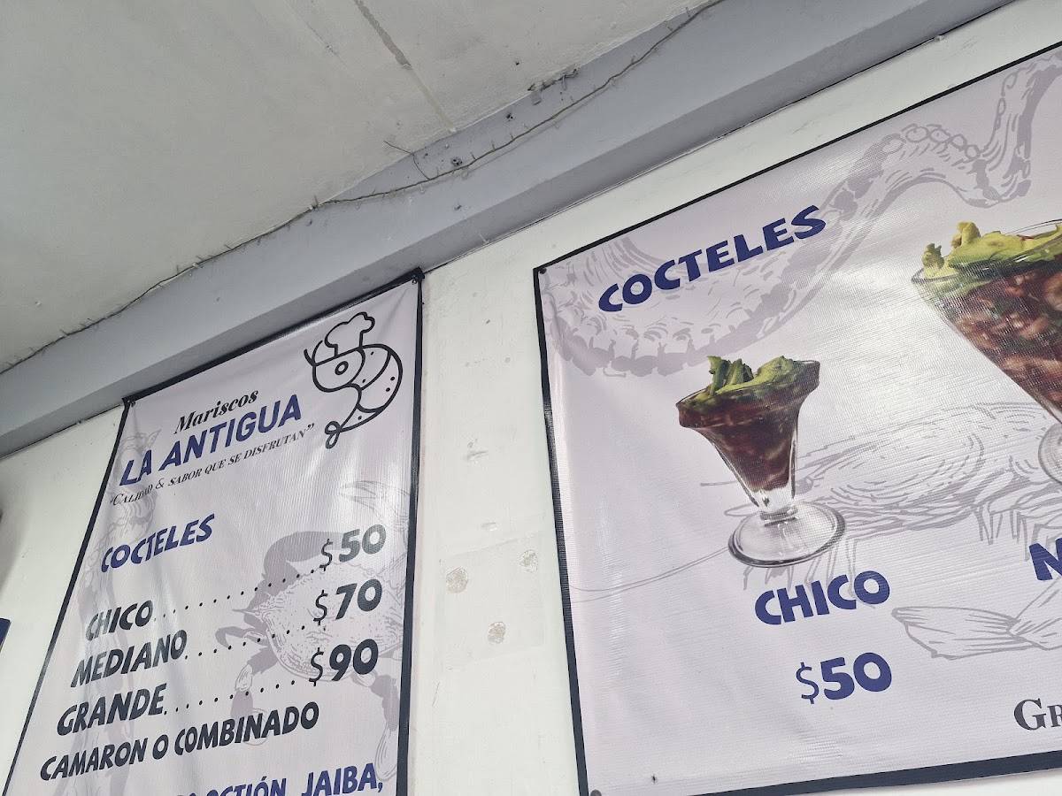Menu at Mariscos la antigua restaurant, Xalapa