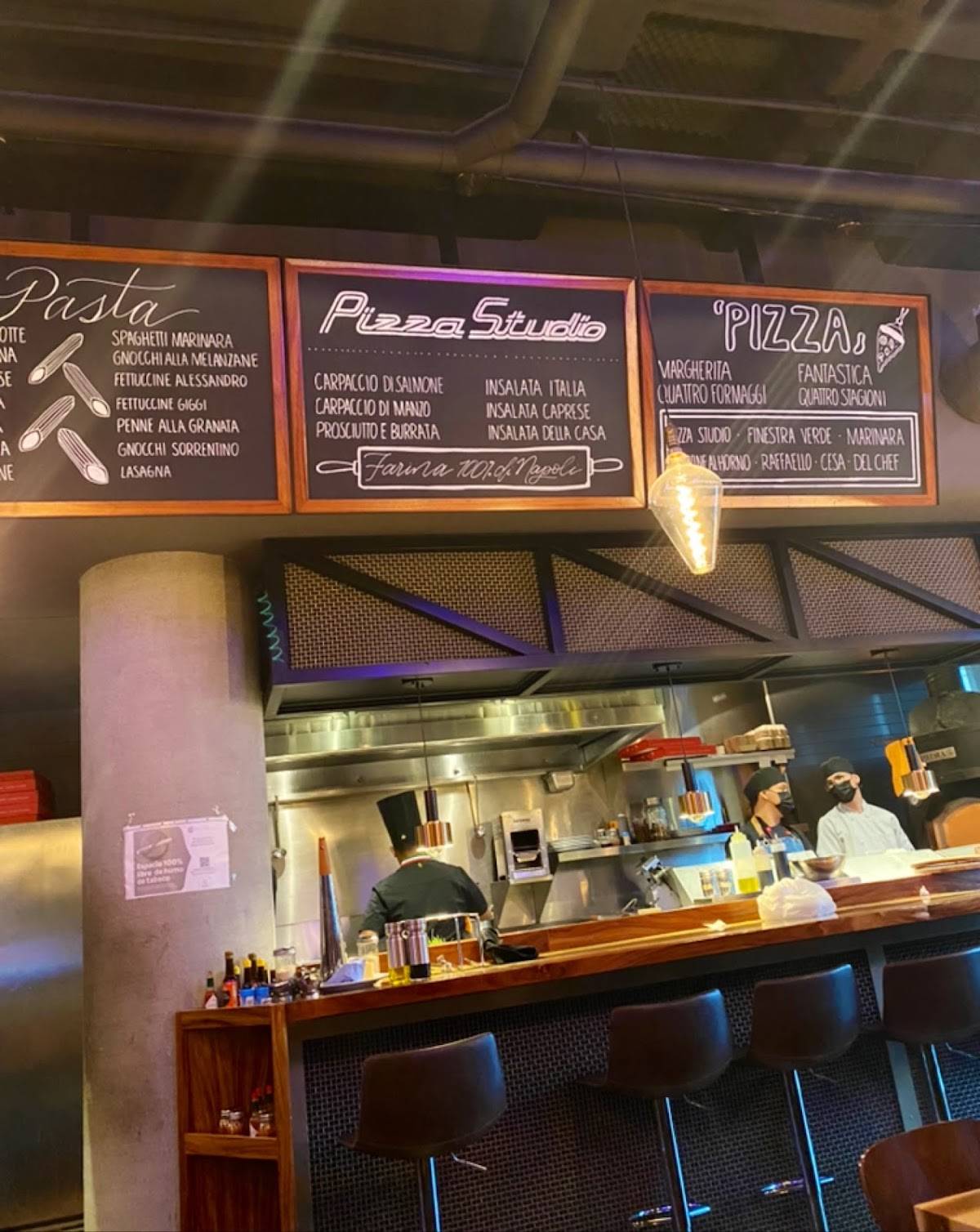 Carta de pizzería Pizza Studio, Monterrey