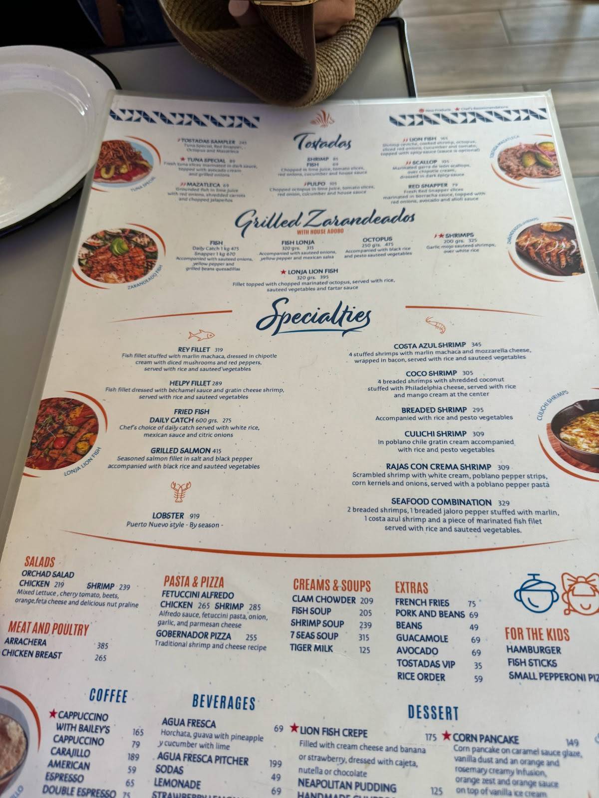 Menu at Lion Fish pub & bar, Tijuana, Erasmo Castellanos Q. 1857