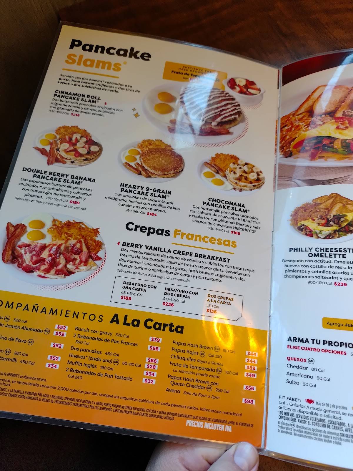 Menu at Denny's restaurant, Silao