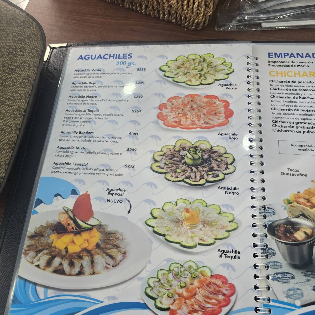 Menu at El Camarón Guasaveño, San Jerónimo restaurant, Mexico City