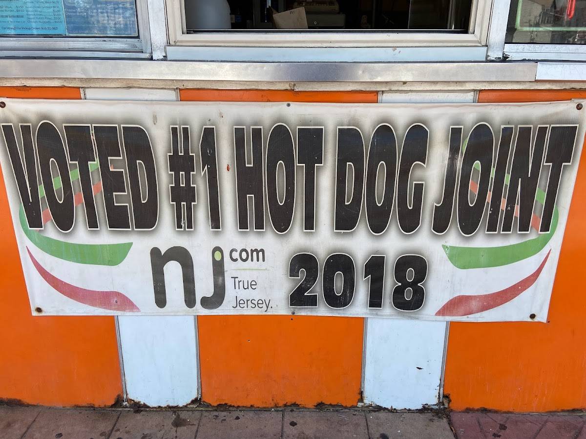 Menu at Tommy's Italian Sausage & Hot Dogs restaurant, Elizabeth