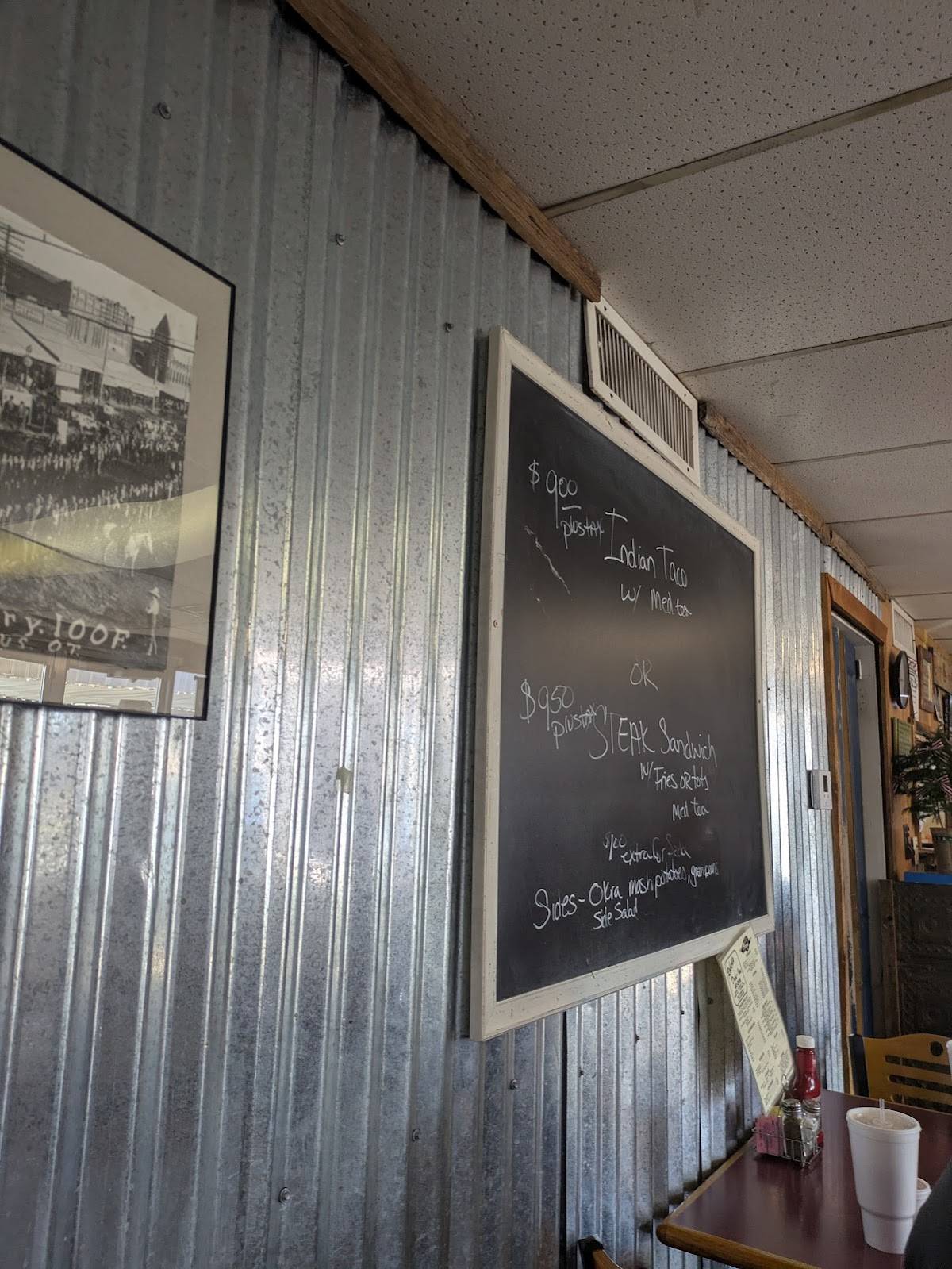 Menu at Roberts Drive-Inn restaurant, Altus