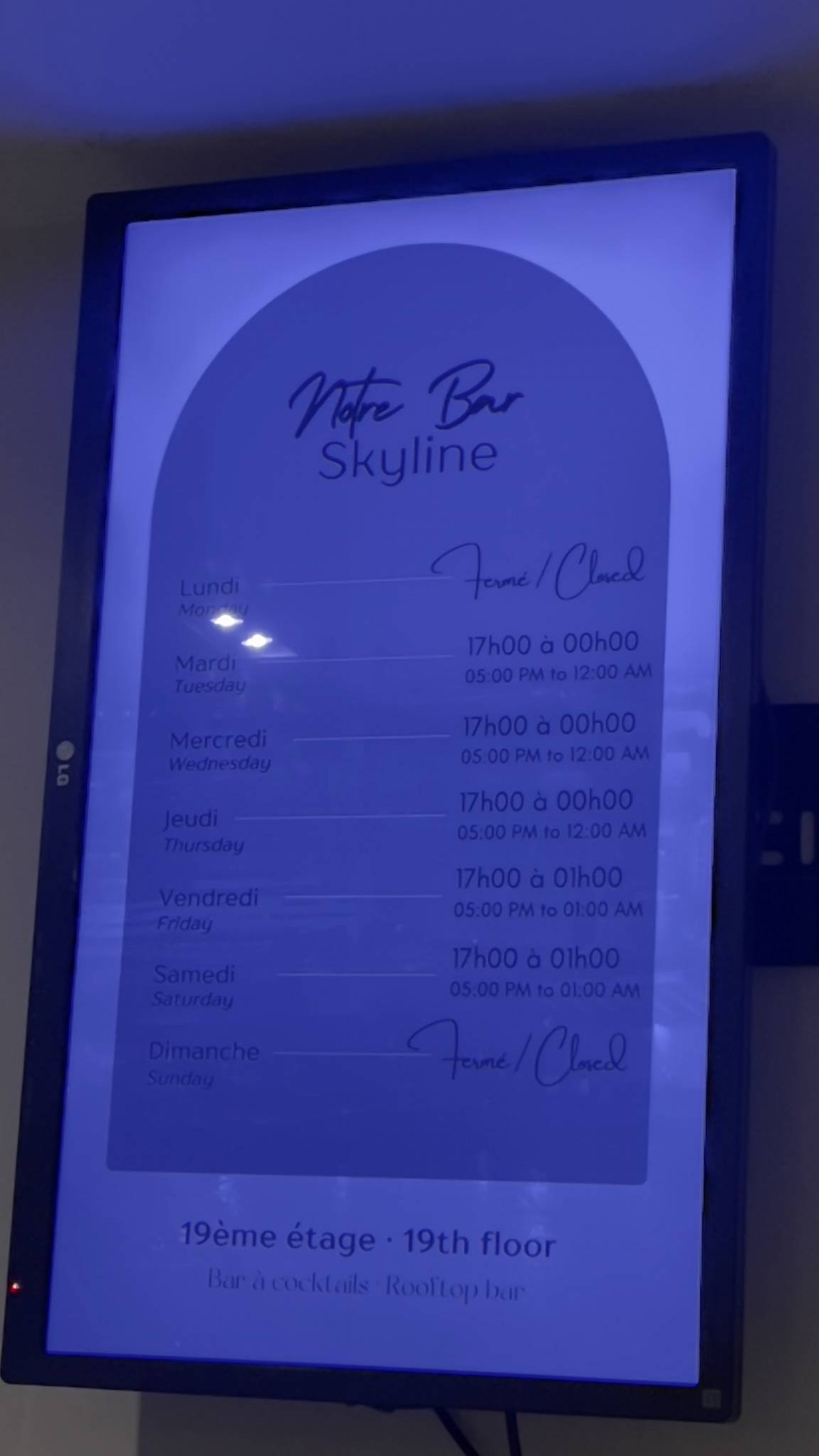 Menu au Skyline Bar, Courbevoie