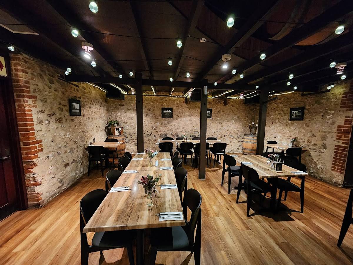 Menu at Victoria Hotel-Strathalbyn pub & bar, Strathalbyn