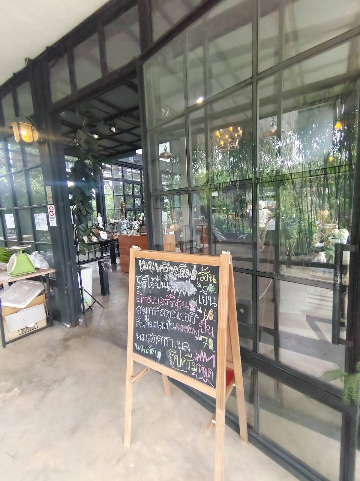 Carta de ต้นแฝก Ton Faek Cafe' at ชัยภูมิ, Ban Rai