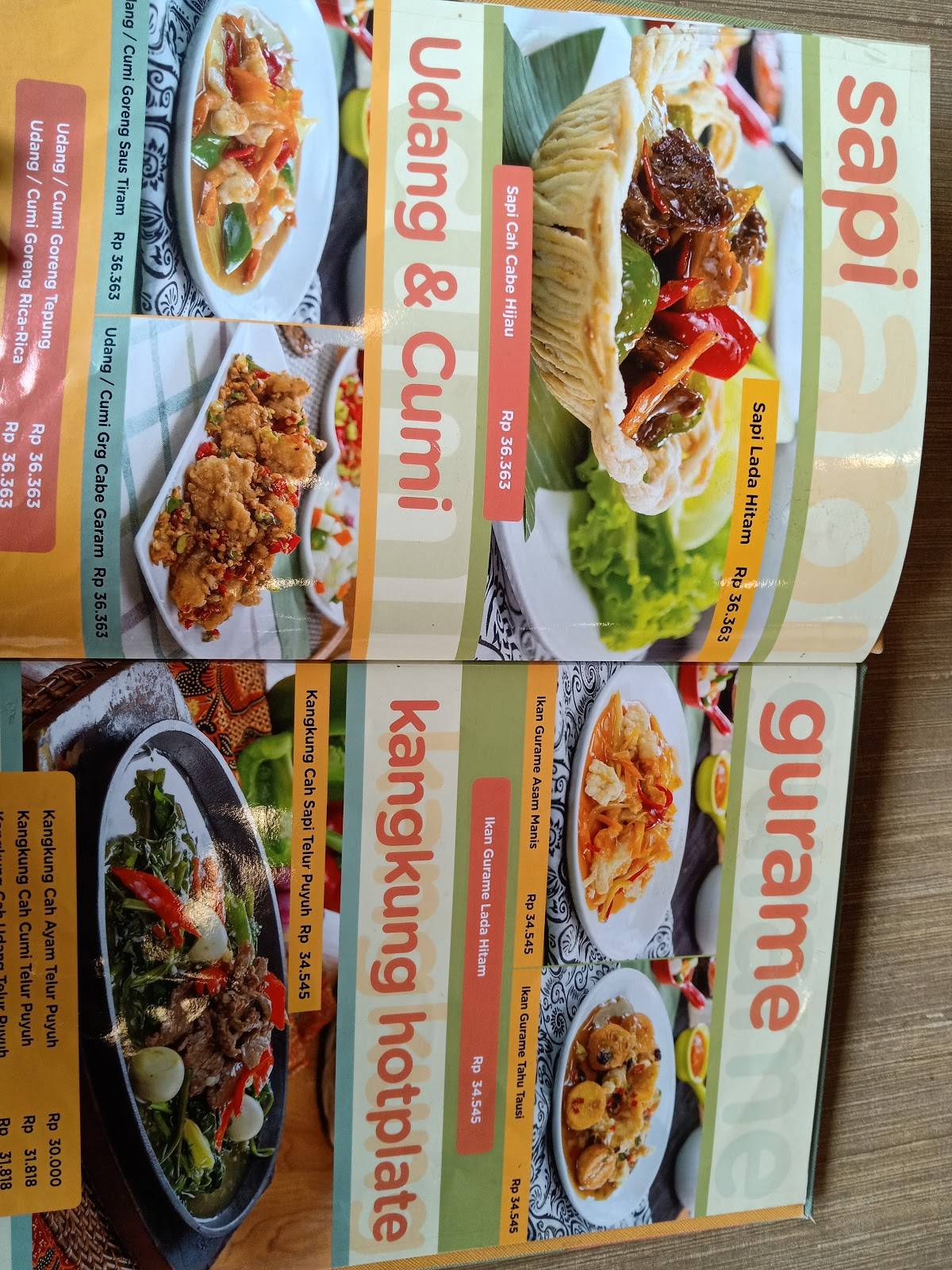 Menu at Bakso lapangan tembak restaurant, Limus Nunggal