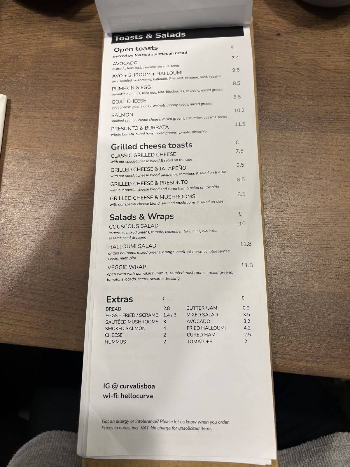 Menu at Curva cafe, Lisbon