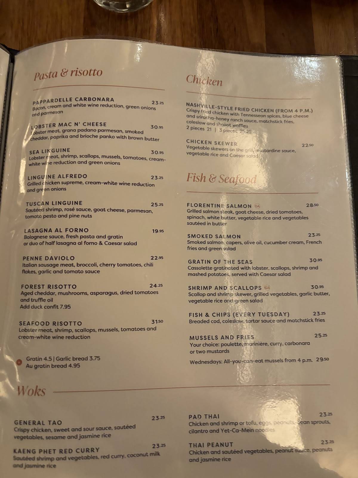 Menu au Délice Resto Lounge pub et bar, Levis, 146