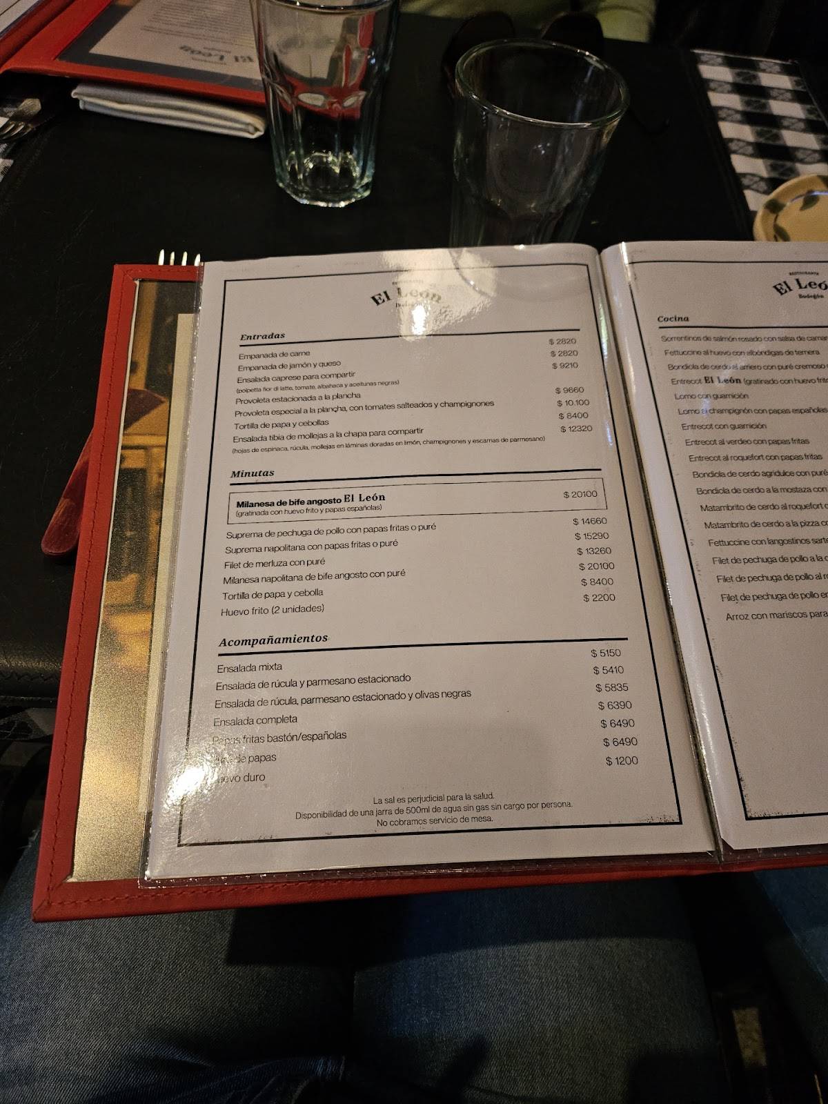 Menu at El León restaurant, Rosario, Leandro N. Alem 2291