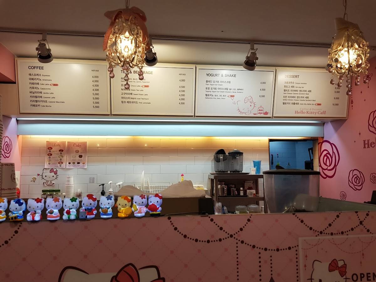 Carta de Hello Kitty Cafe, Seul, 28 Myeongdong 4-gil
