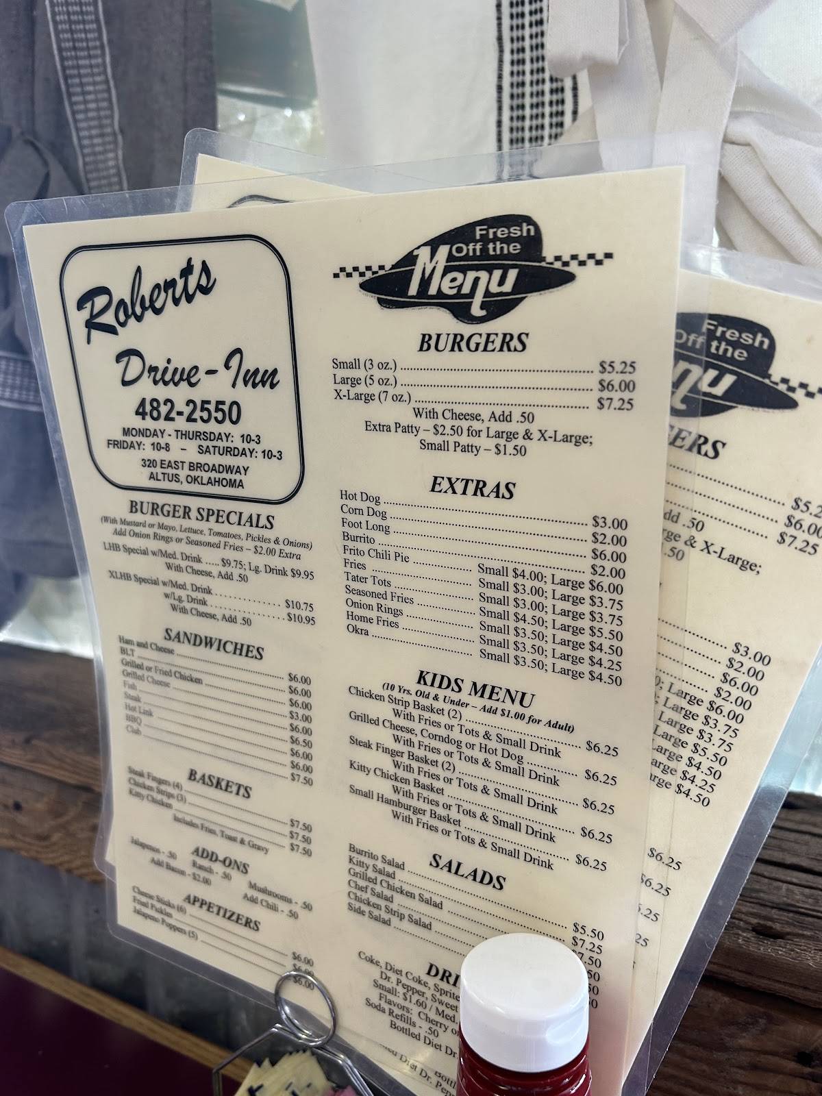 Menu at Roberts Drive-Inn restaurant, Altus