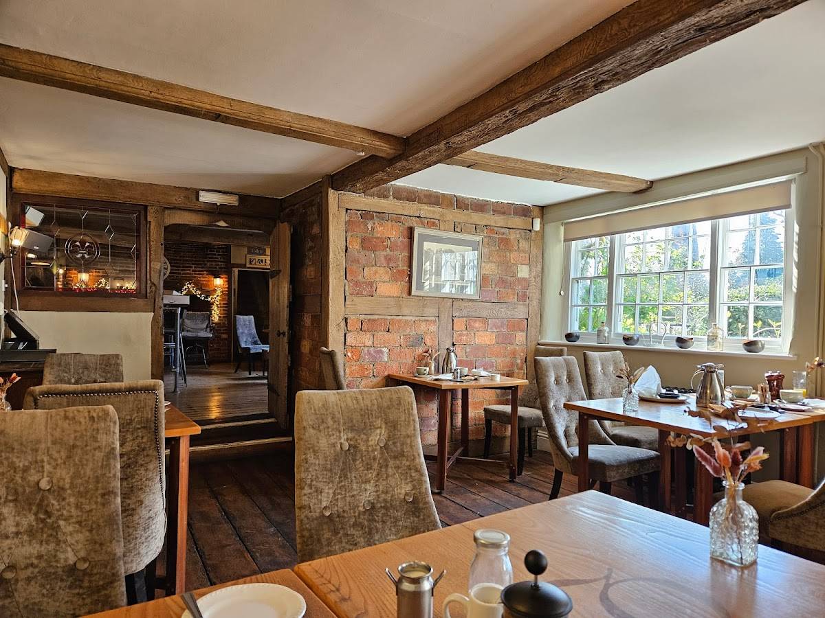 Menu at The Queen's Inn pub & bar, Hawkhurst