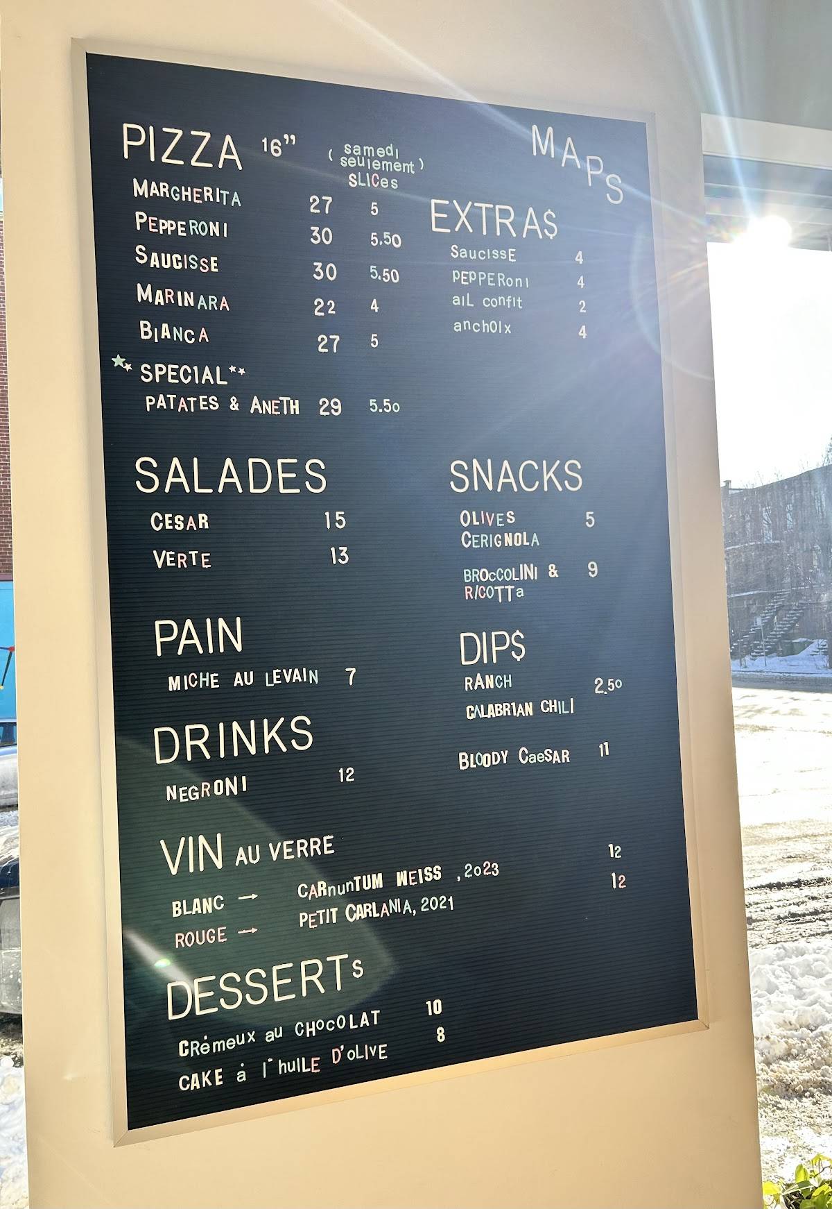 Menu au Maps pizza restaurant, Montréal
