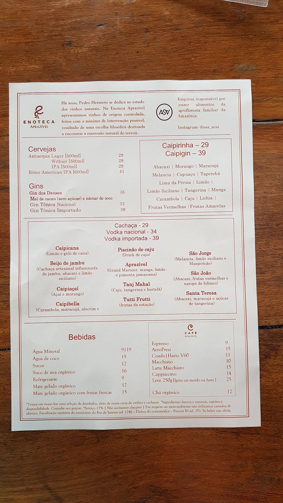Menu em Aprazível restaurante, Rio de Janeiro