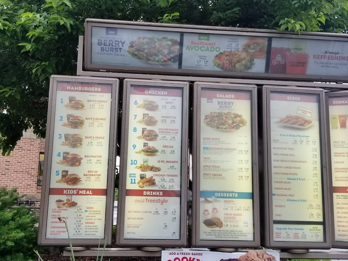 Menu at Wendy's fast food, Bethlehem, Hellertown Rd