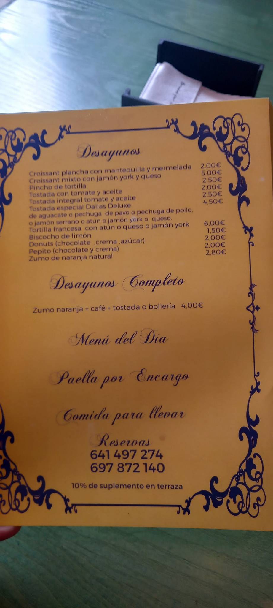 Menu at Cafetería Dallas Deluxe, Aranjuez