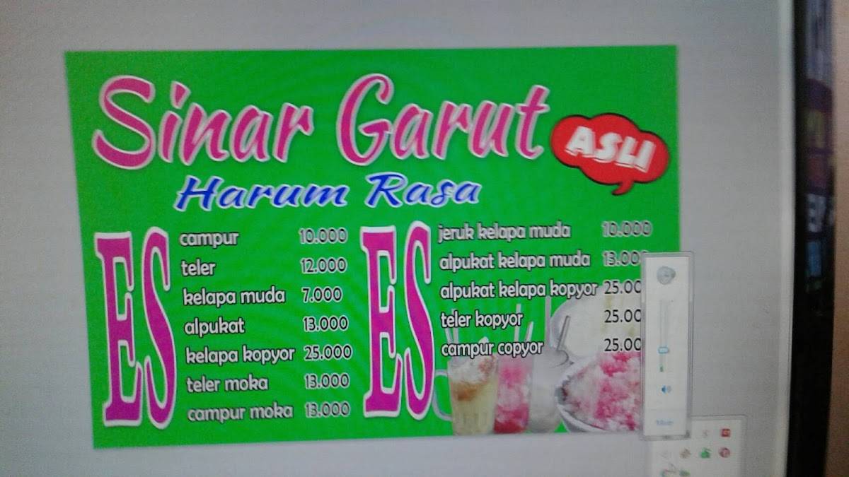 Carta del café Es Sinar Garut - Indomaret Pagelarang, Yakarta Oriental