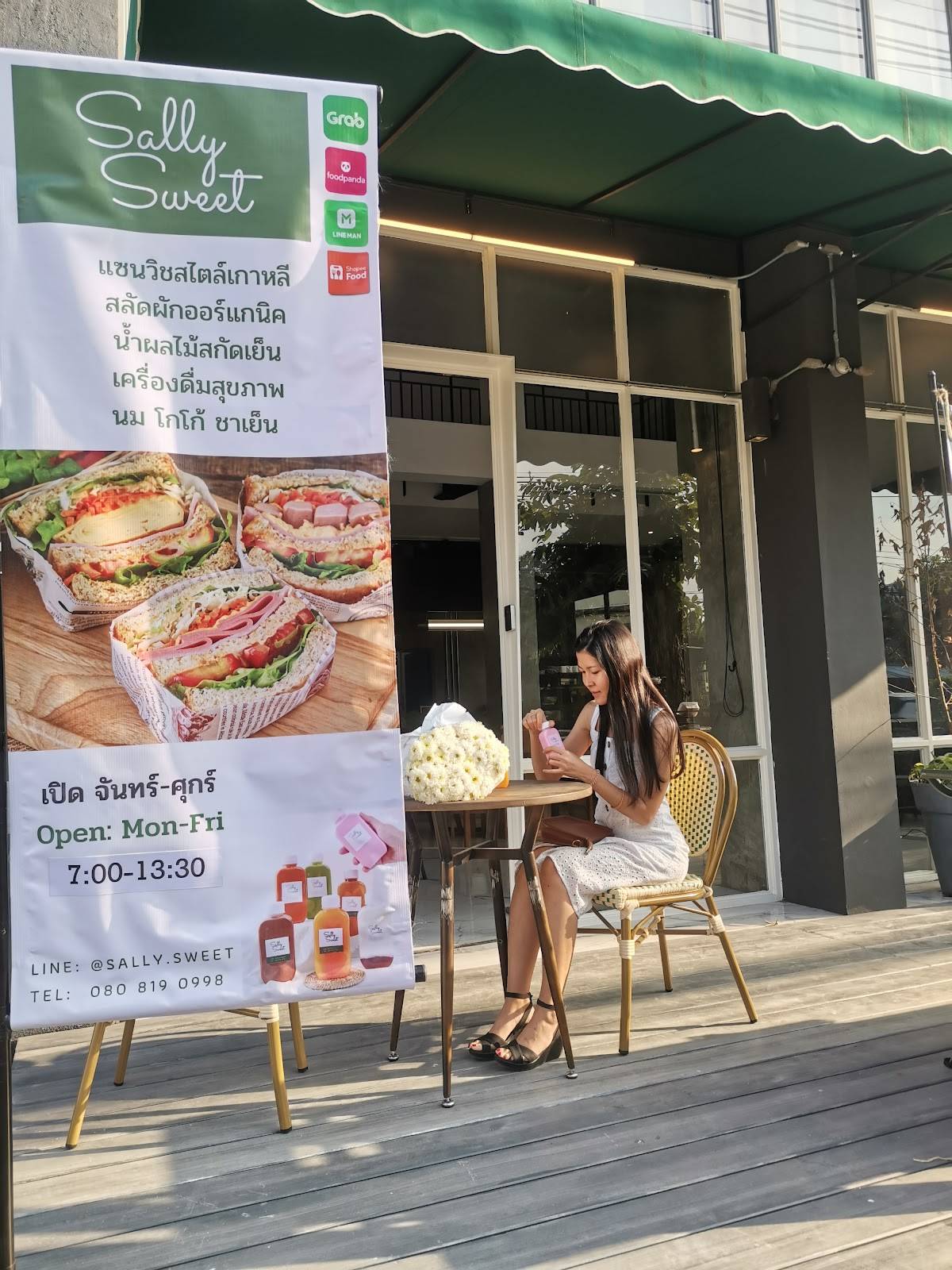 Menu at Sally's (Sandwich, Breakfast and Bakery), Chiang Mai