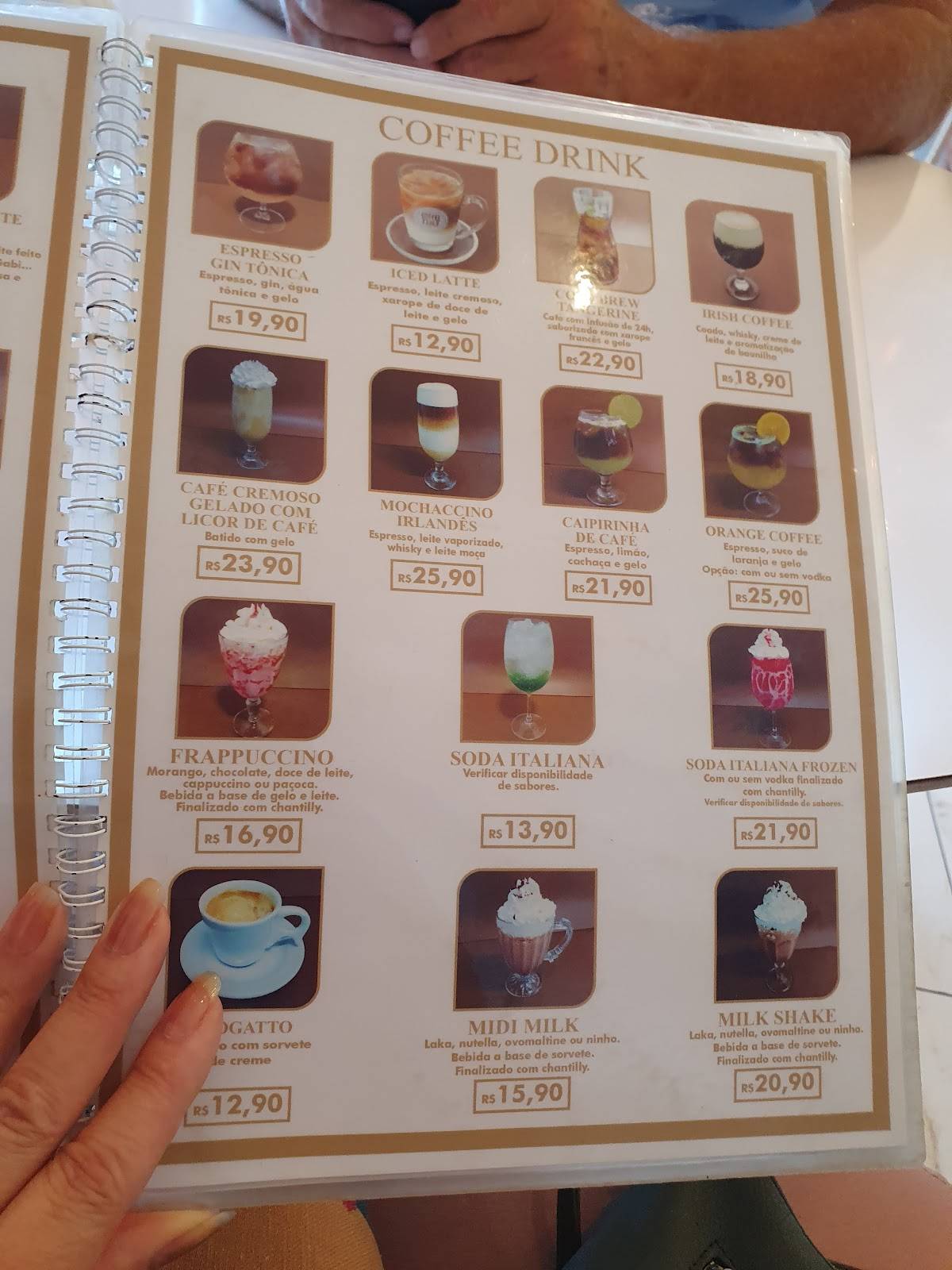 Menu em Cafeteria Gabi Fontes, Mesquita