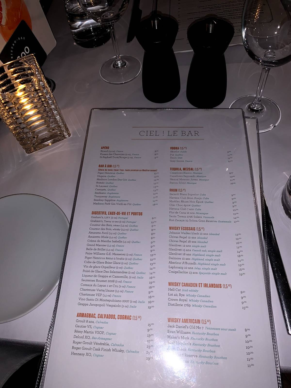 Menu au Ciel! Bistro Bar Tournant, Québec