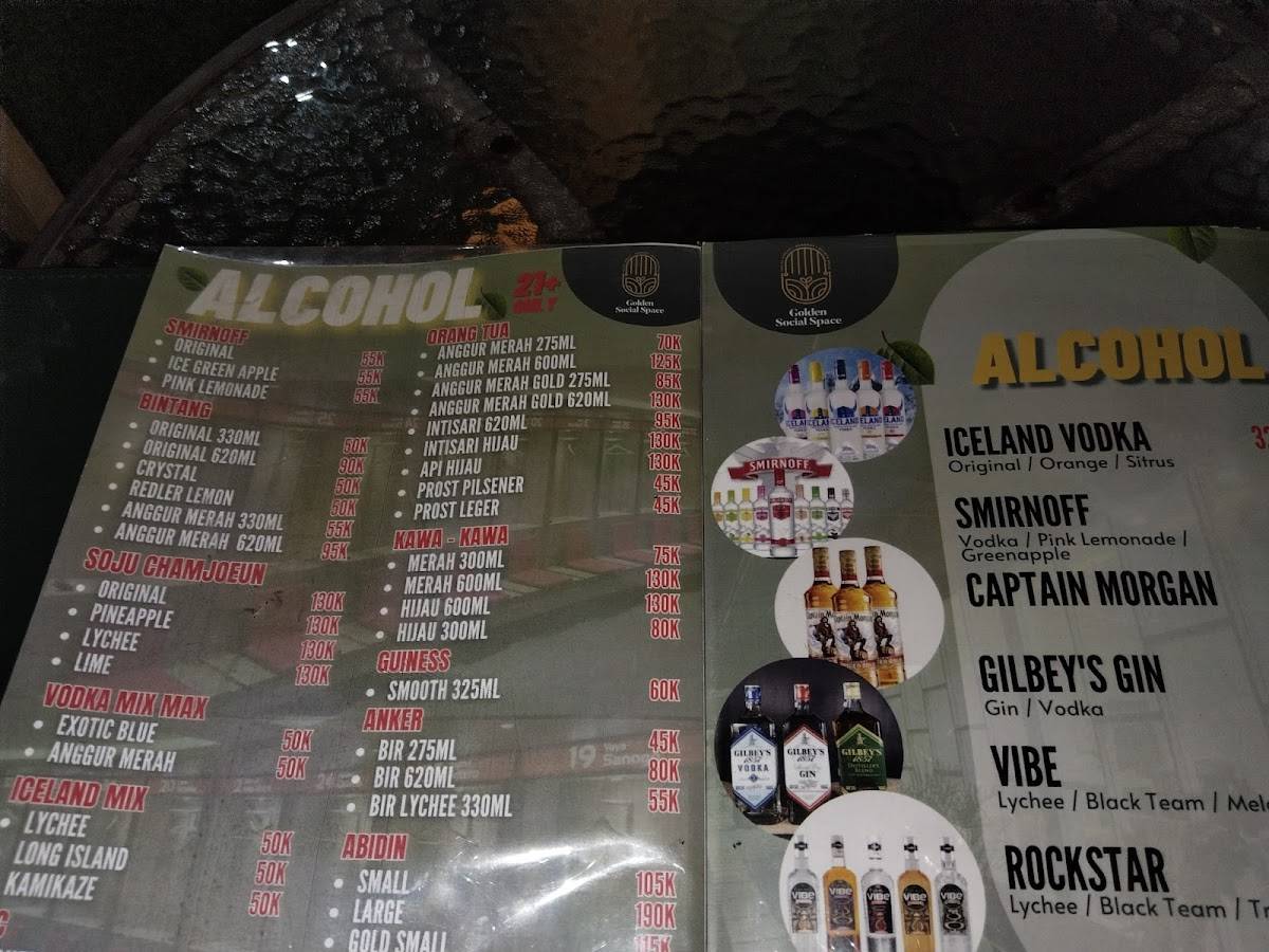 Carta de cafetería Golden Social Space, Bekasi