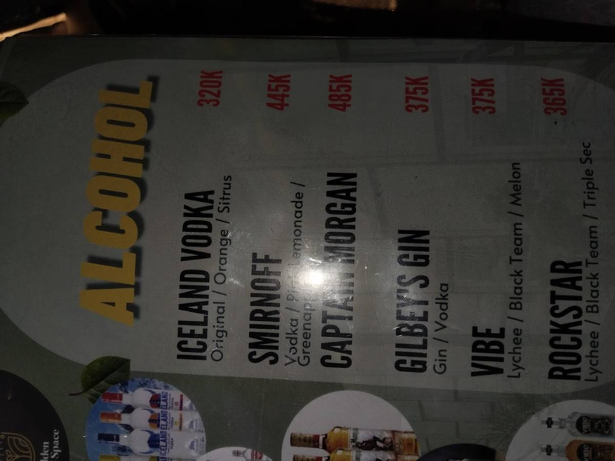 Carta de cafetería Golden Social Space, Bekasi