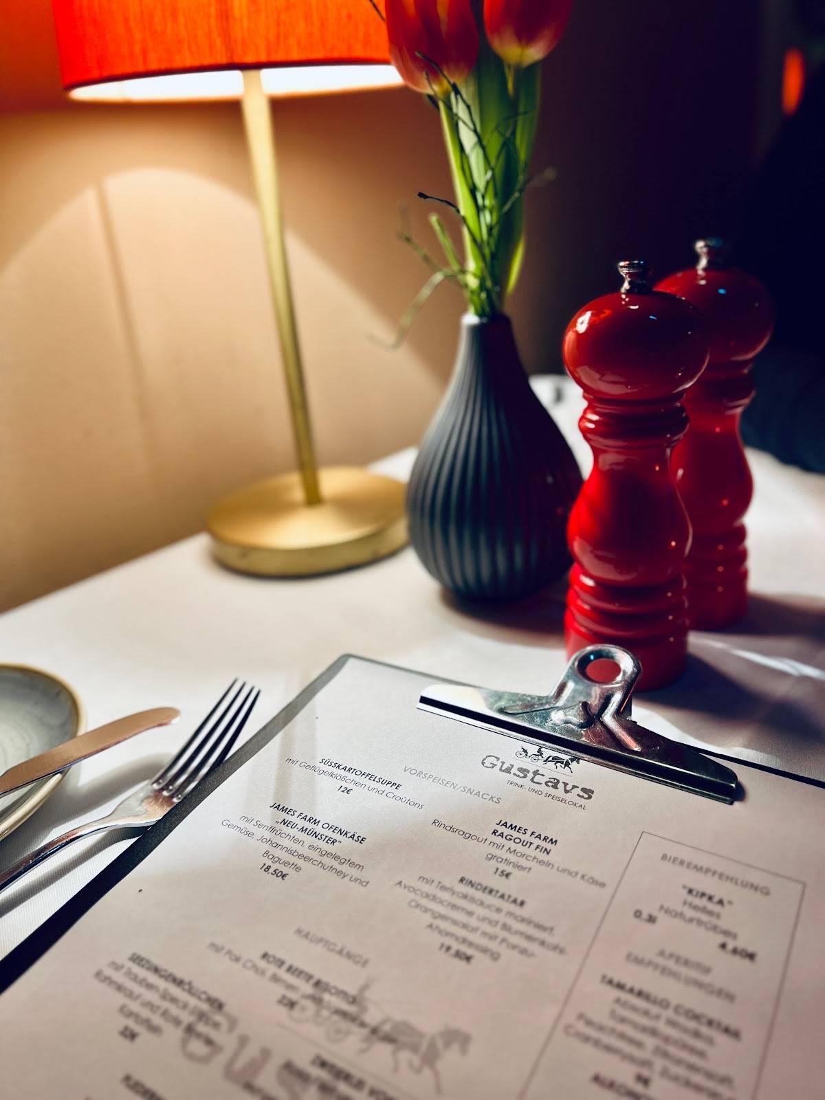 Speisekarte von Gustavs restaurant, Neumünster