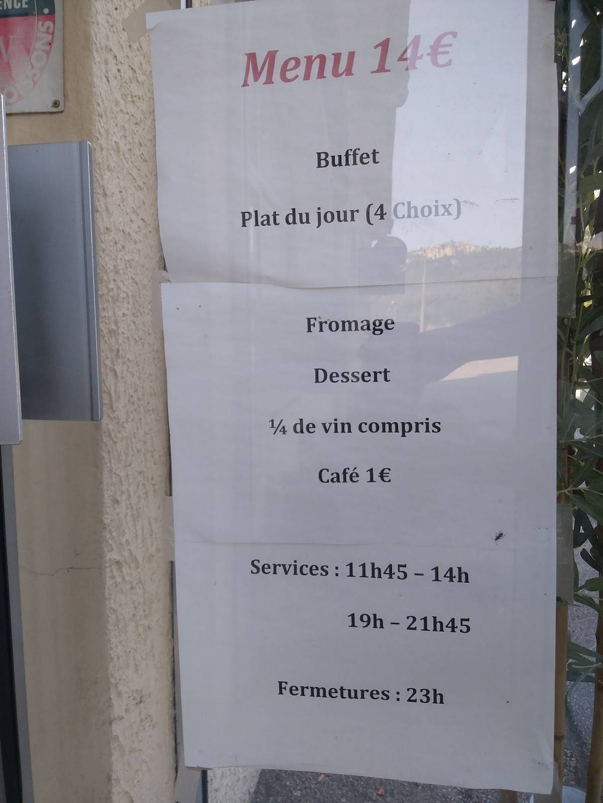Menu au La Cascade restaurant, Mornas, N7