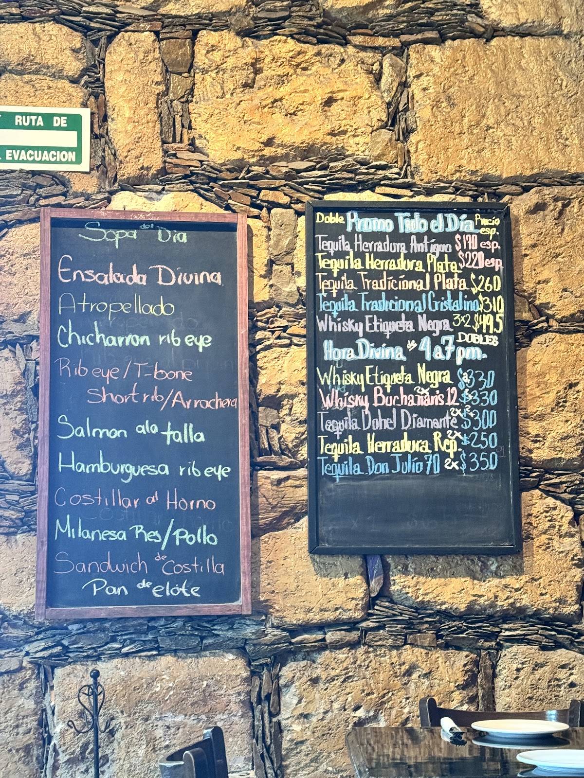 Carta del restaurante La Divina, Monterrey, C. Diego del Montemayor 507 Sur