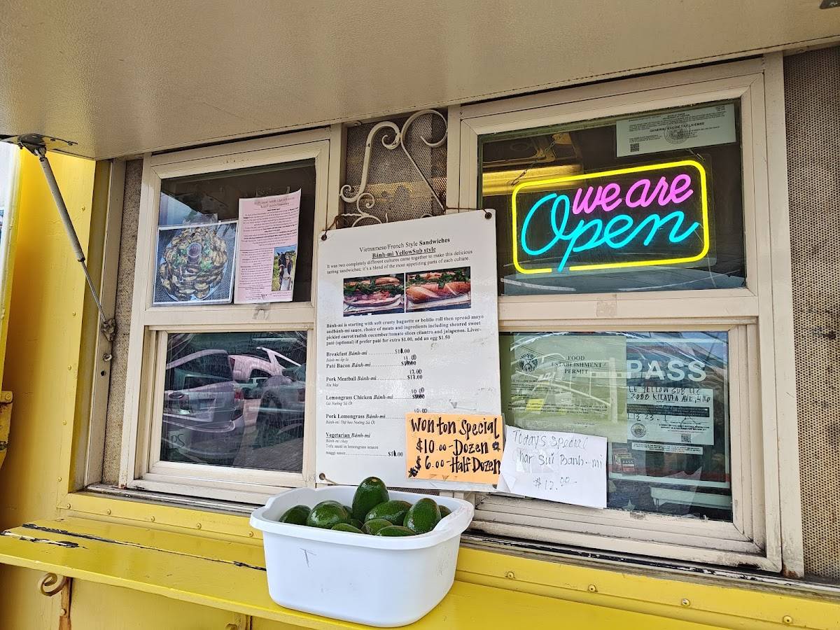 Menu at Le Yellow Sub restaurant, Hilo, 213 Kalanianaole St