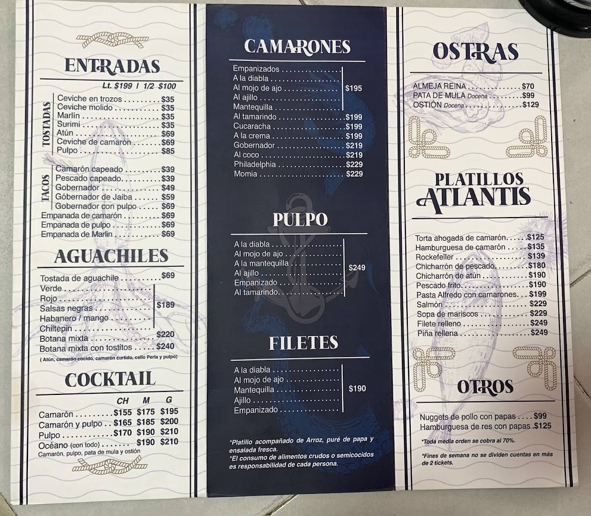 Menu at Mariscos Atlantis restaurant, Guadalajara