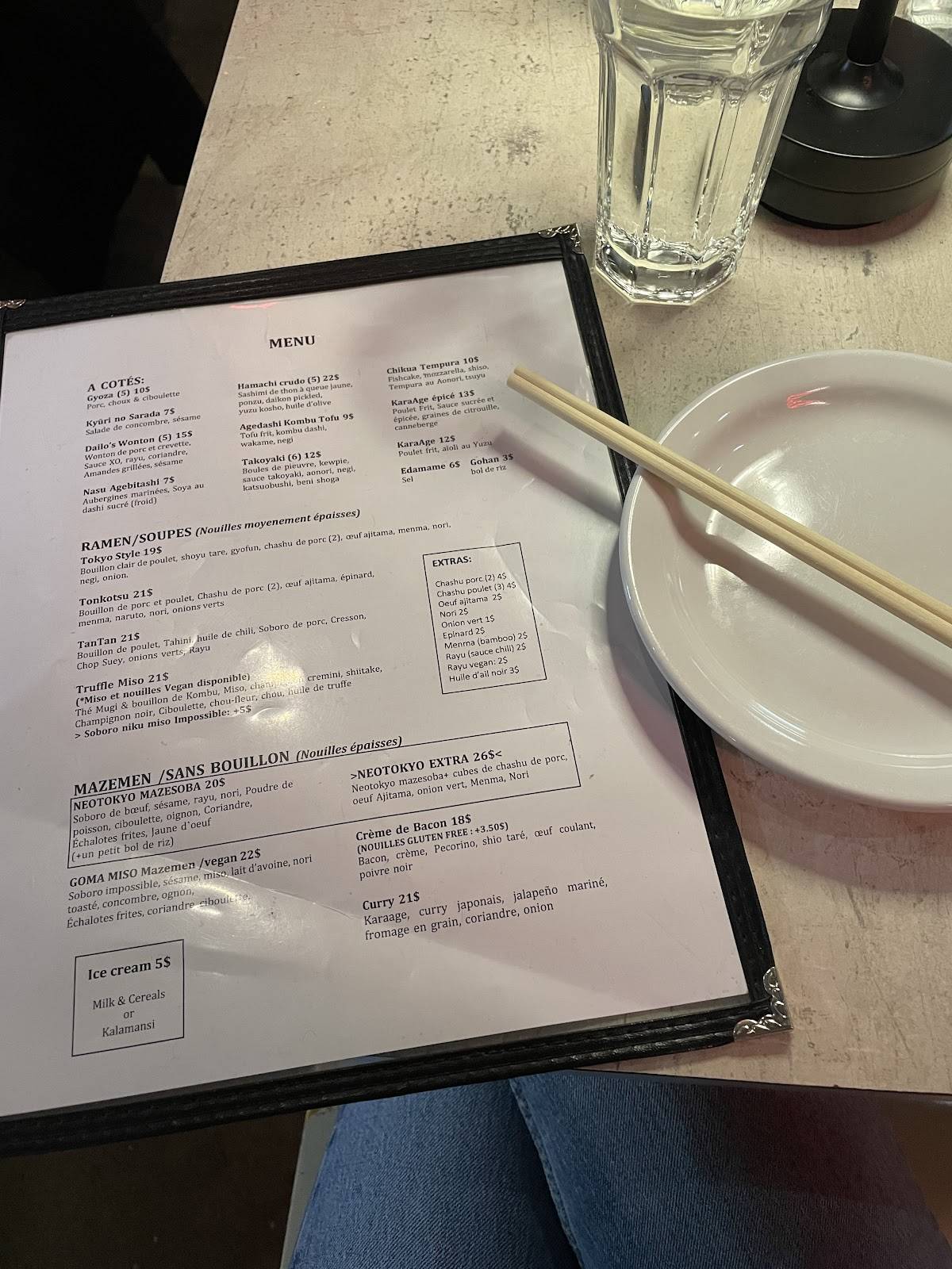 Menu au Neotokyo restaurant, Montréal