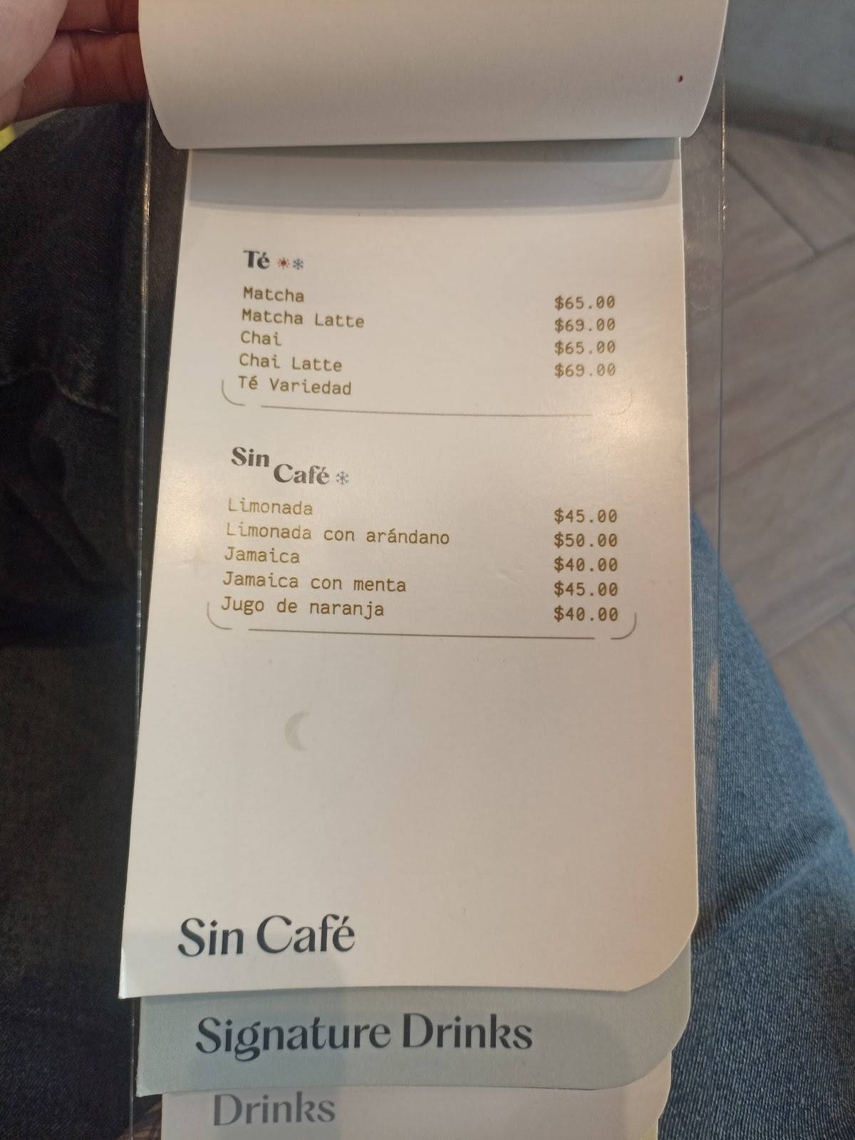Menu at Techo a Tierra Café, Monterrey