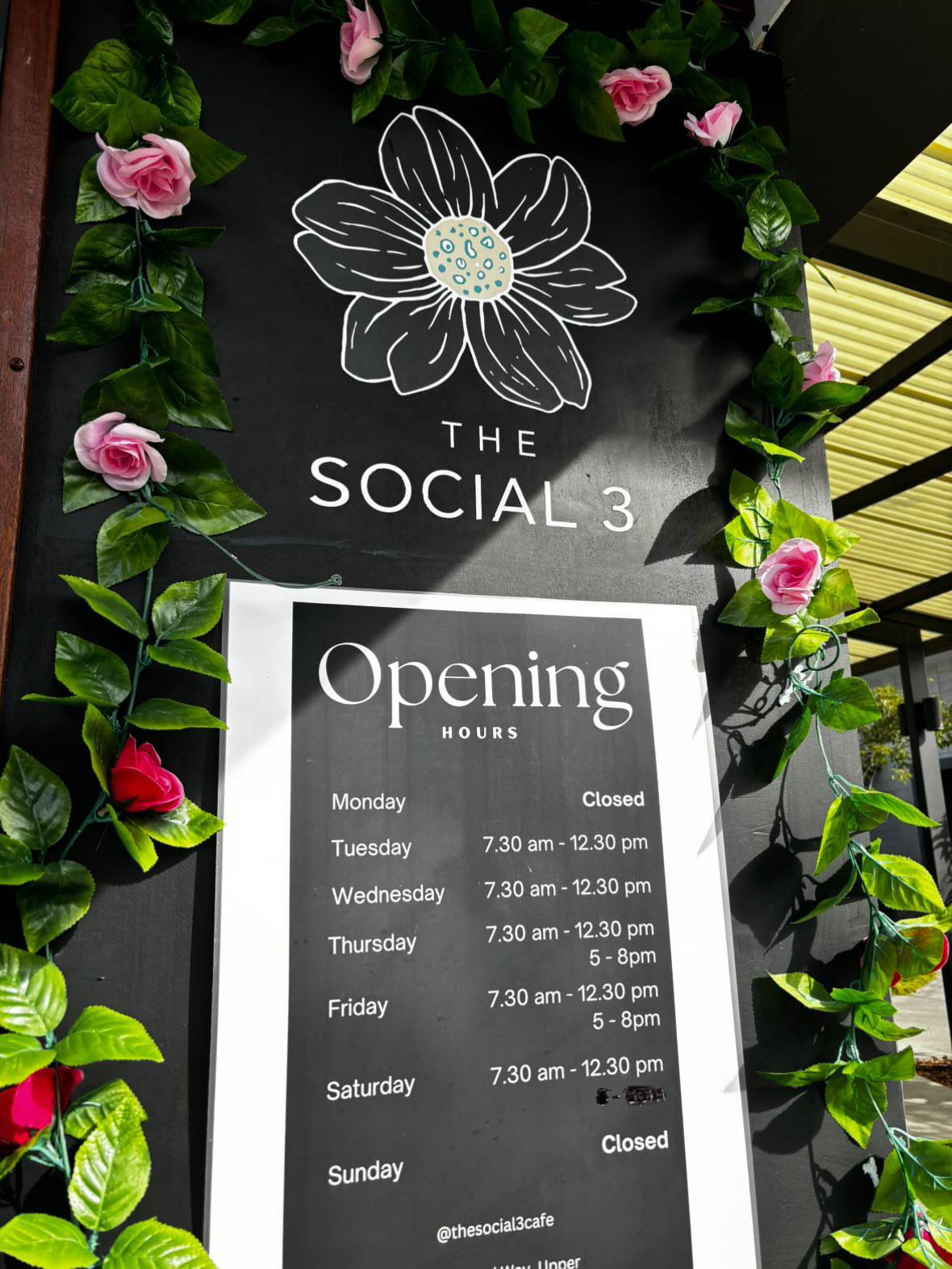 Menu at The Social 3 cafe, Upper Coomera