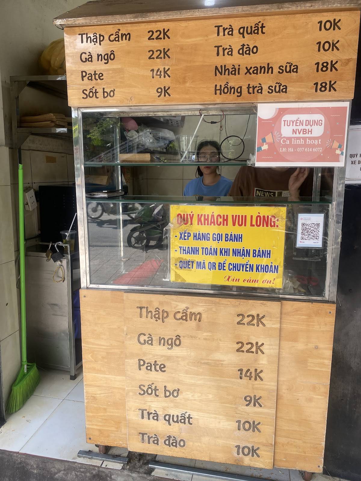Menu at Bánh Mì Vợ Ong Vàng restaurant, Hanoi, 178C P. Tây Sơn