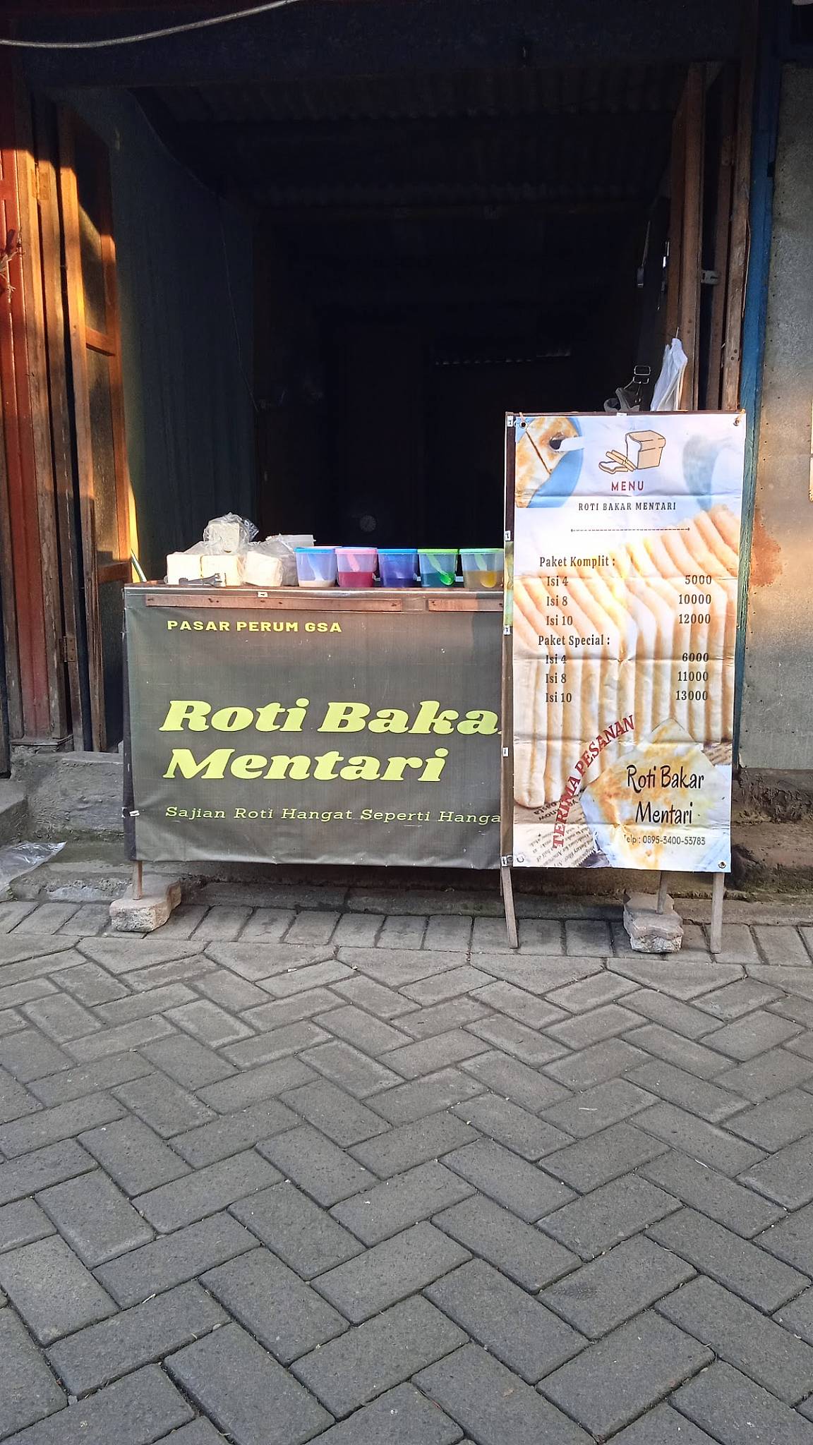 Menu at Roti Bakar Mentari Pasar Griya Samudera Asri cafe, Sidoarjo