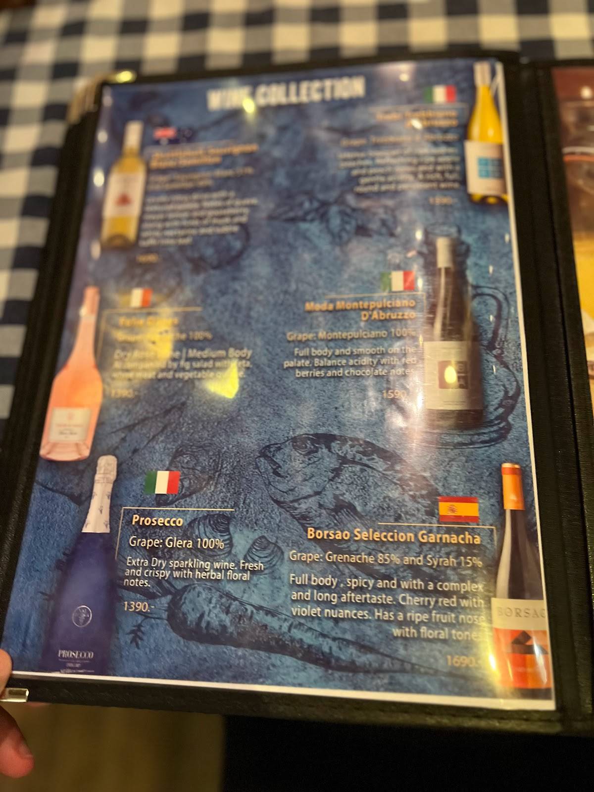 Carta del restaurante HELENA Greek Kitchen, Bangkok