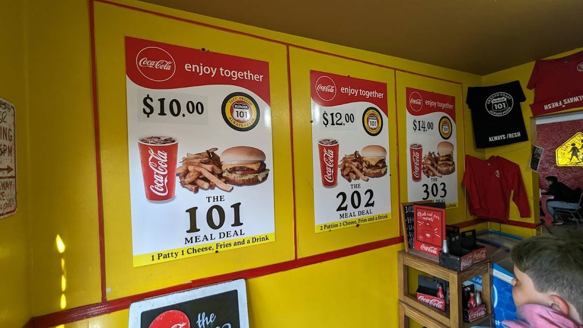 Menu at HWY 101 Burger restaurant, Lincoln City, US-101
