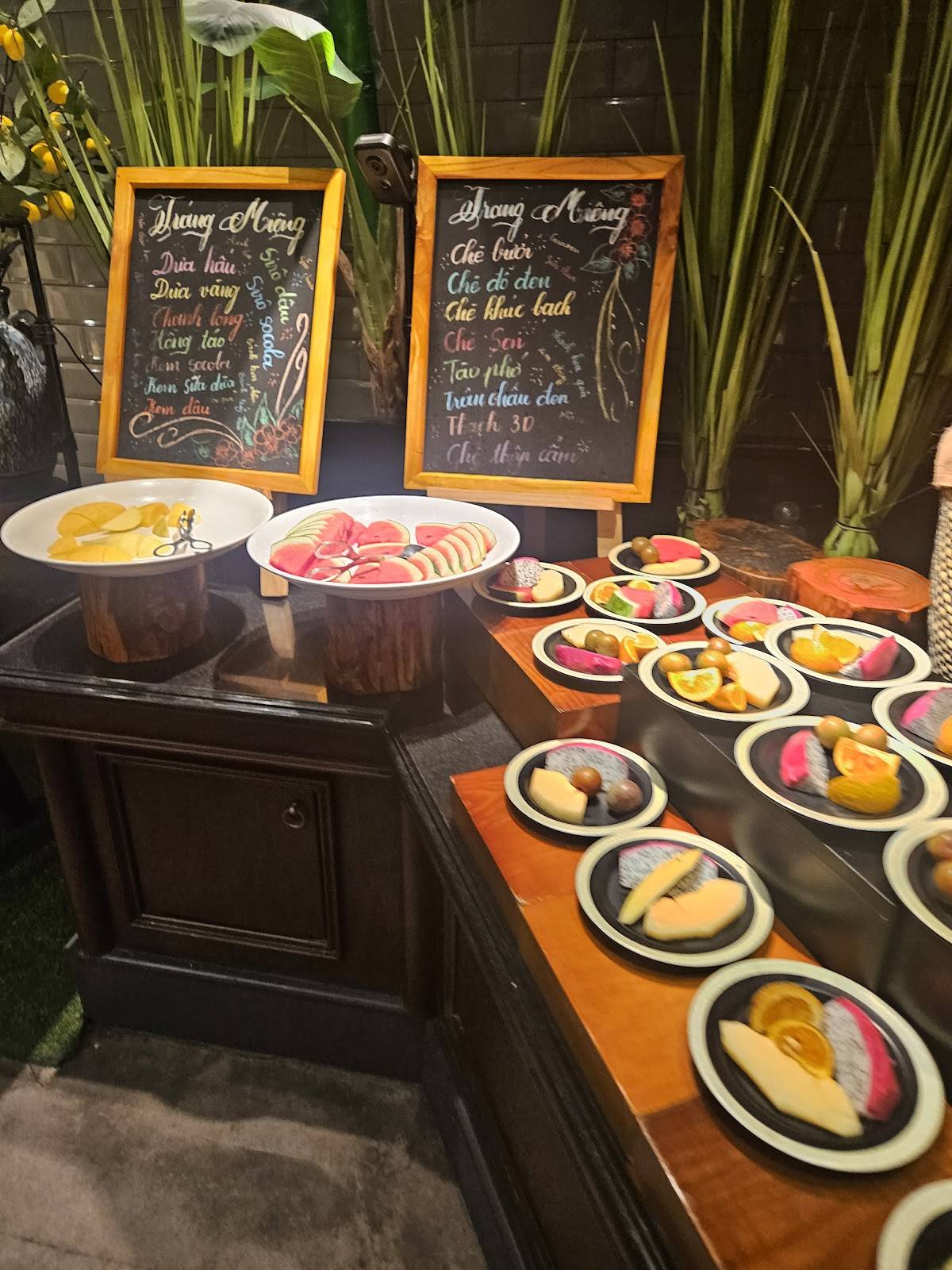 Menu at Maison Sen Buffet restaurant, Hanoi, 61 Trần Hưng Đạo