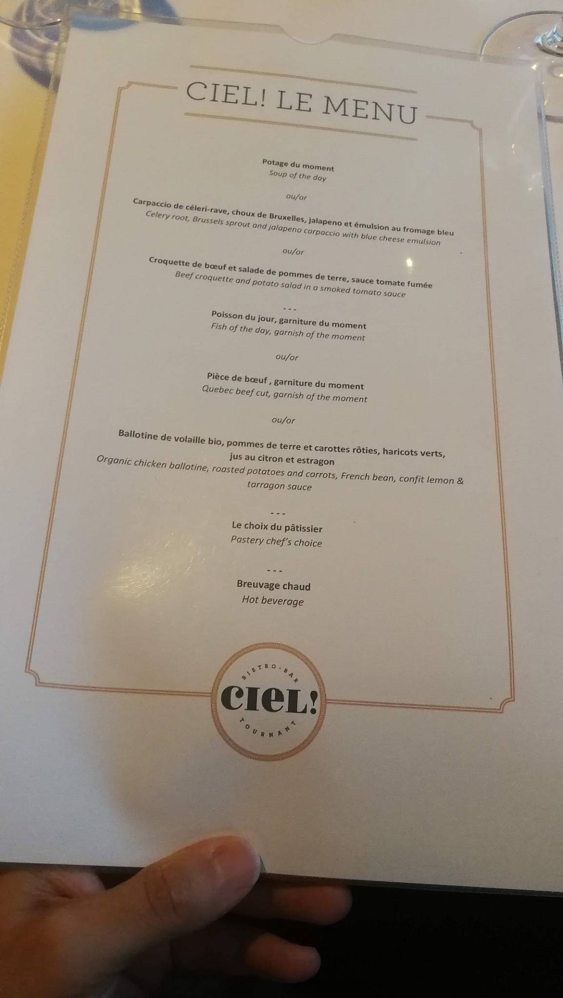 Menu au Ciel! Bistro Bar Tournant, Québec