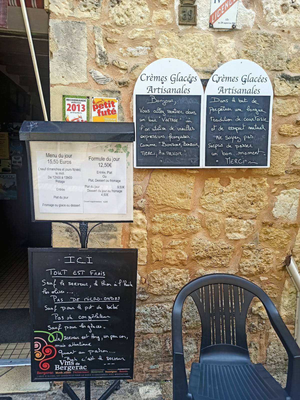 Menu au Chez Claudette restaurant, Beaumontois-en-Périgord, Rue Foussal