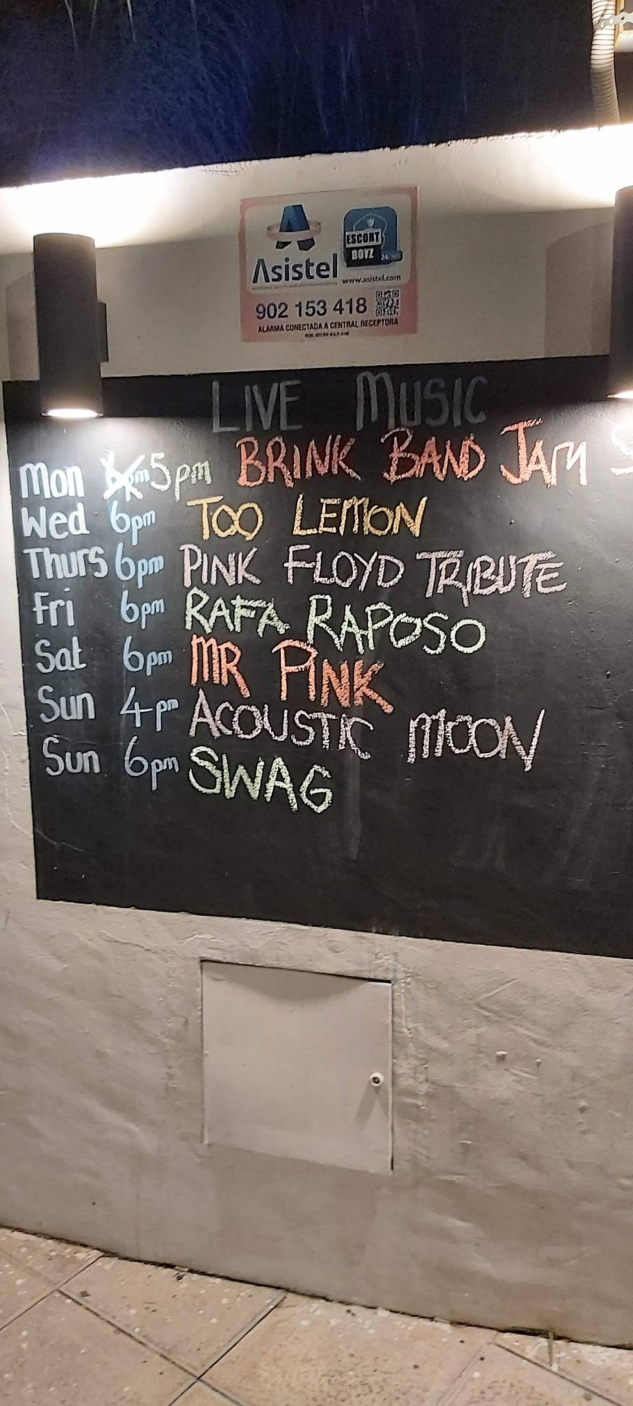 Menu at Saxo pub & bar, Moraira